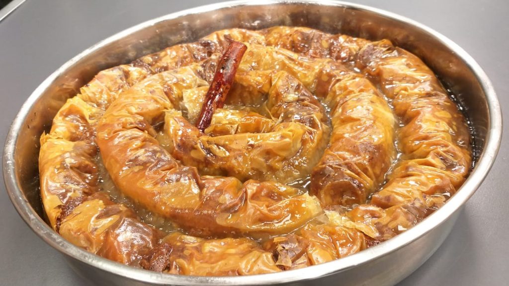 Dredhanik me arra dhe sherbet. Receta nga Zonja Vjollca - Neps.al