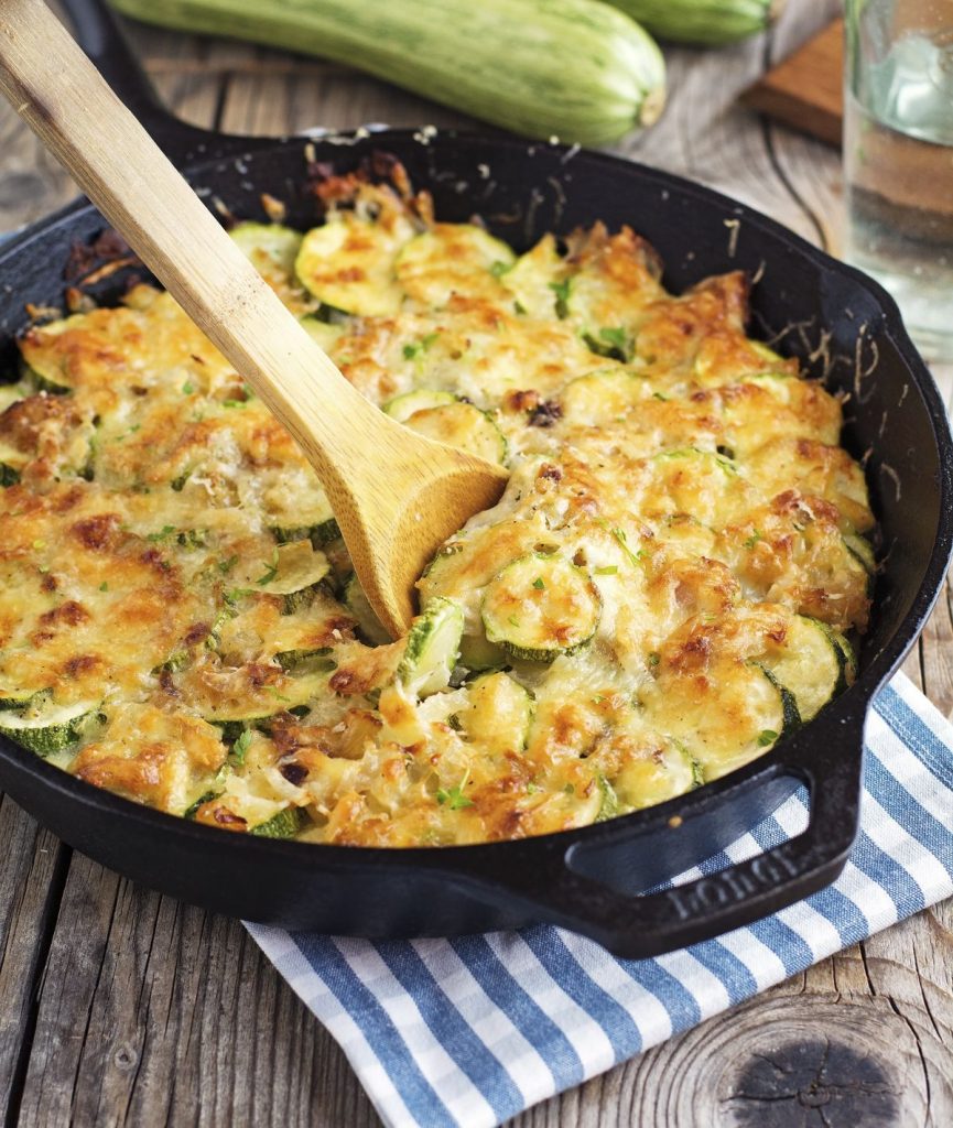 Tavë e shijshme me kungulleshka dhe kos - Neps.al