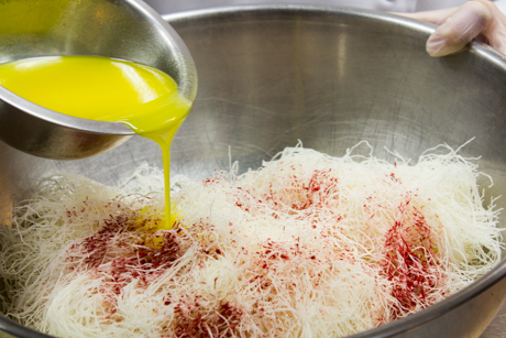 Khanef: Receta e ëmbëlsirës tradicionale nga Lindja e Mesme - Neps.al